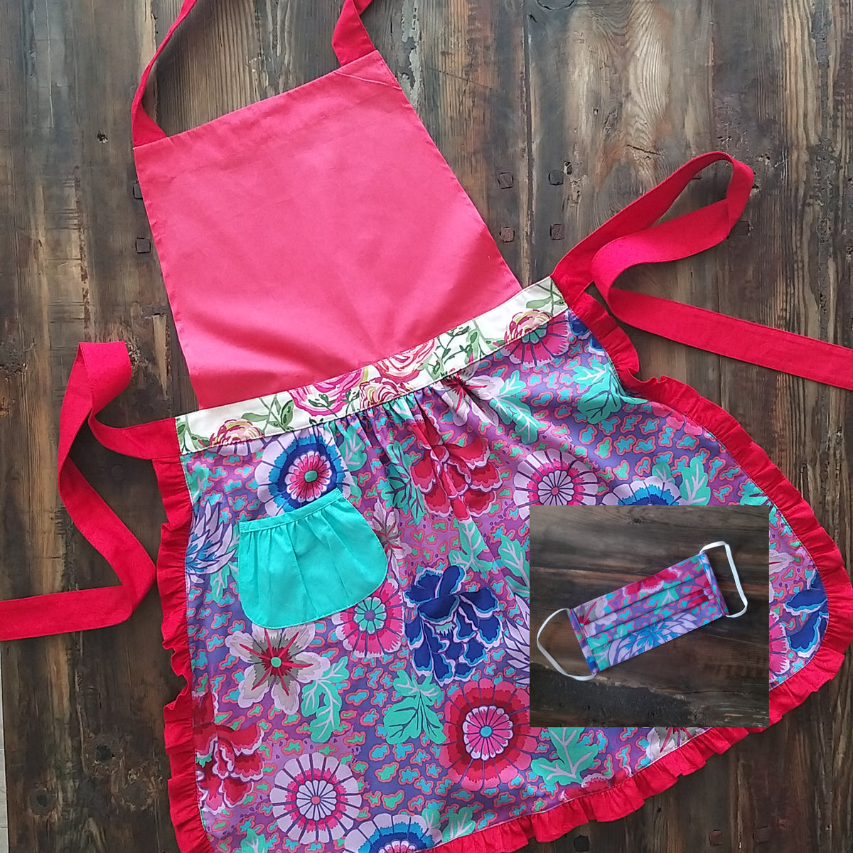 Delantales – Panchola y Calcetina